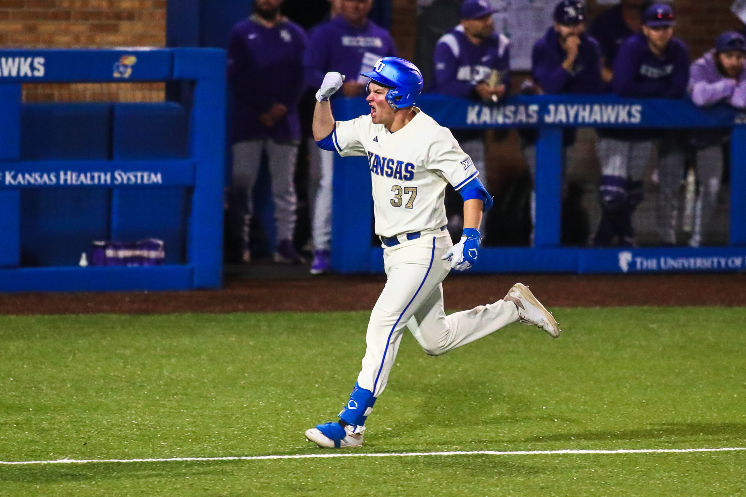 ‘Never-die Hawks’ use 4-run seventh for comeback victory to open ...